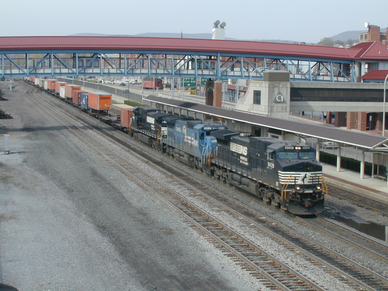 Eastbound NS Van train passing Amtrak Station